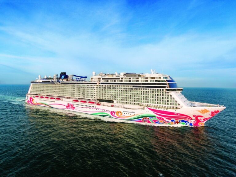 Hallmark and Sixthman Announce The Hallmark Christmas Cruise 2026 ...