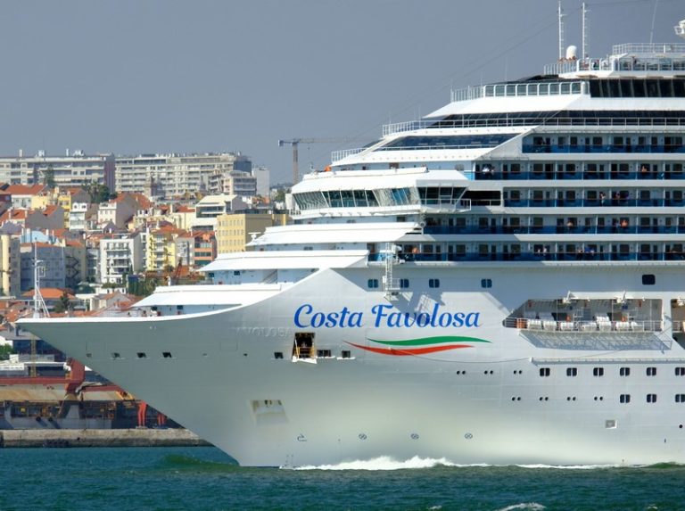 Costa Favolosa on 17-Night Cruise to Spitsbergen - Cruise Industry News ...