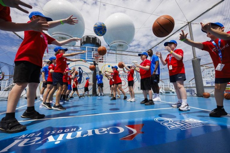 Carnival Hosts the Brisbane Bullets Basketball Clinic - Cruise Industry ...