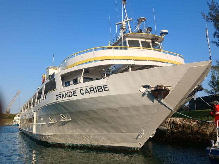 Floating Accommodations Wrapping Up Great Stirrup Cay Housing Charter ...