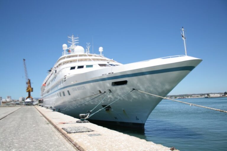 Windstar Cruises’ Star Breeze Makes First Call in Australia - Cruise ...